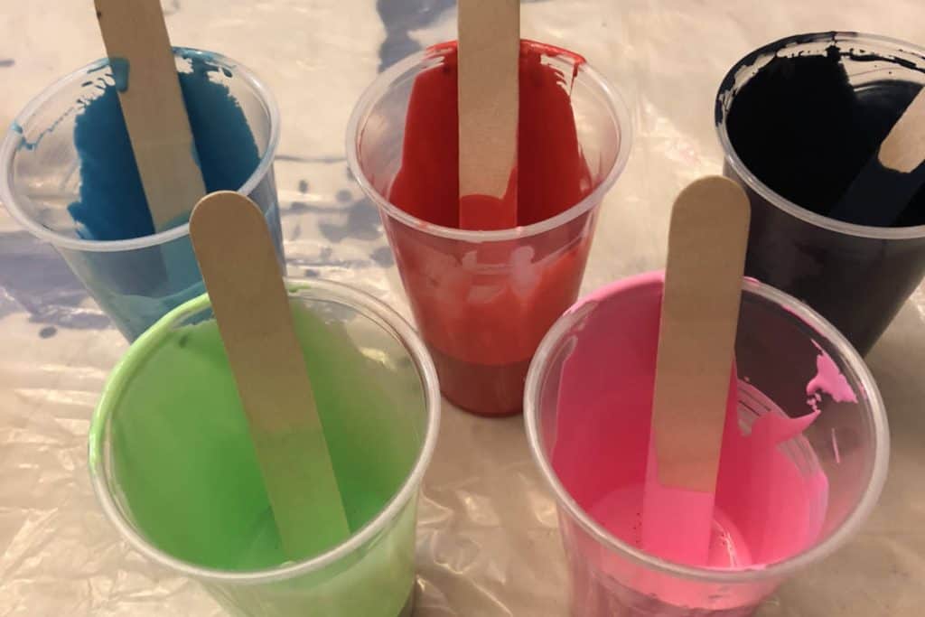 LeftBrainedArtist – An analytical approach to acrylic paint pouring.
